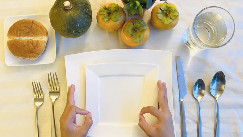 Table Manners for Kids: Tips for Thanksgiving & Everyday | The ...